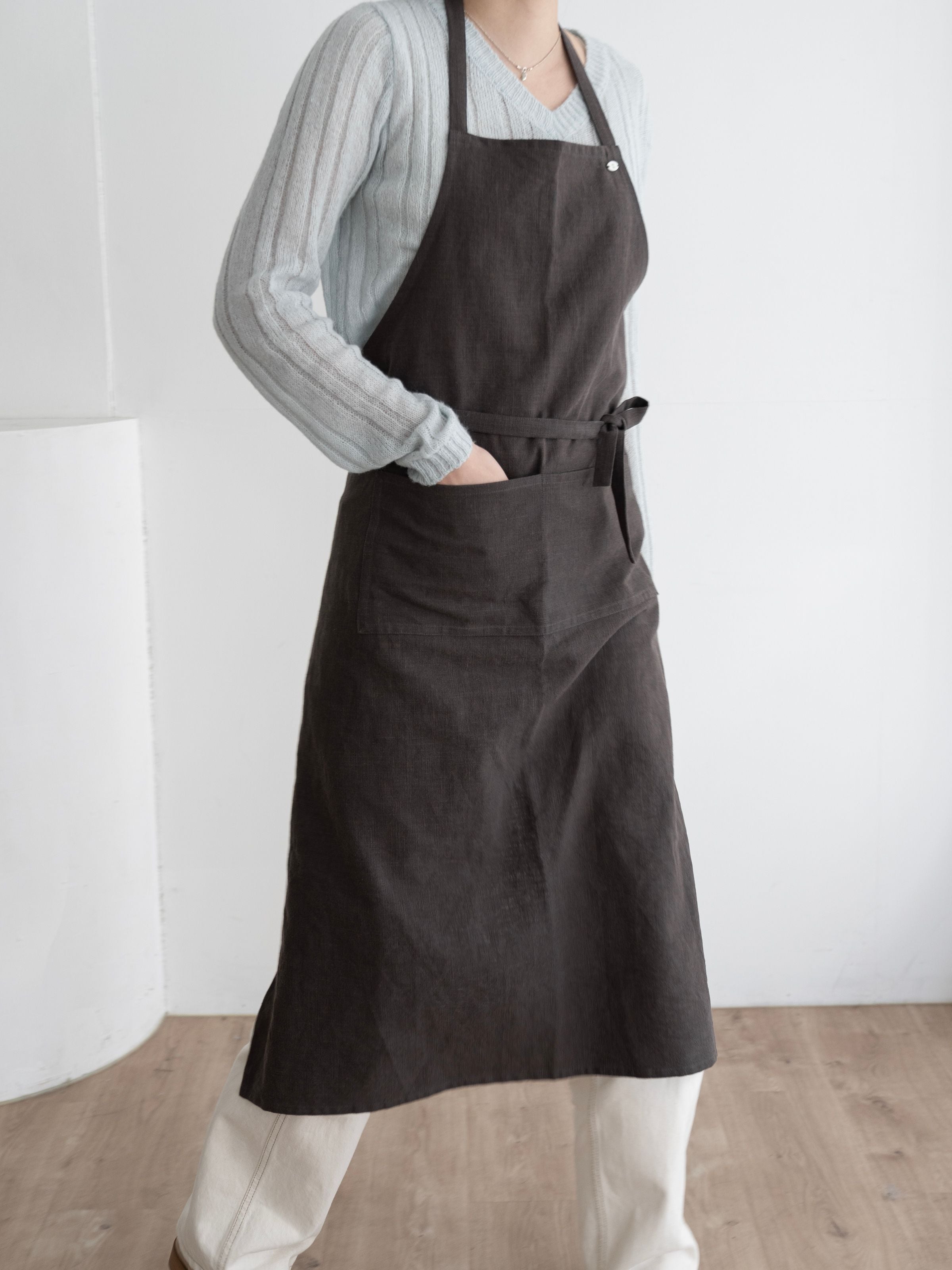 앞치마·주방장갑 > 롱 린넨 앞치마 long linen apron_dark brown | 오늘의집 쇼핑