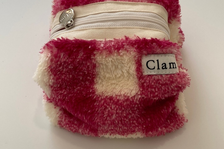 기타디자인용품 라운드 파우치 Berry Cream Cheese Soft Fur 오늘의집 쇼핑