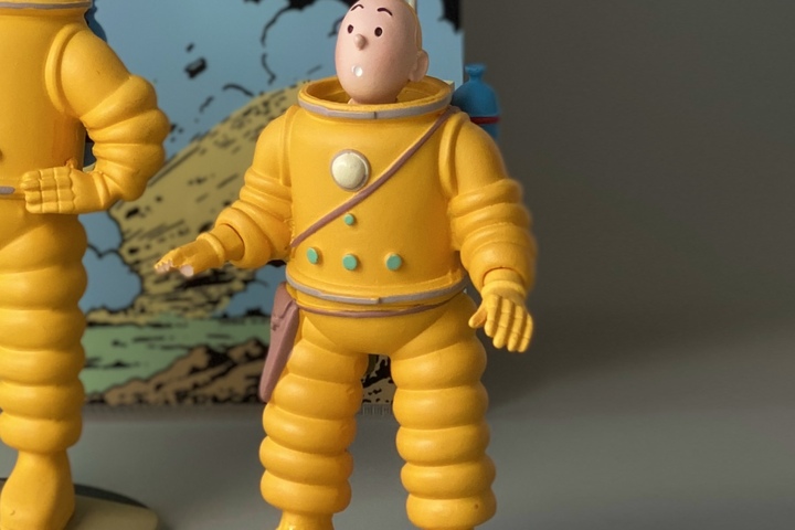 피규어·프라모델 Tintin Cosmonaute 우주복 땡땡 스탠딩 피규어 오늘의집 쇼핑