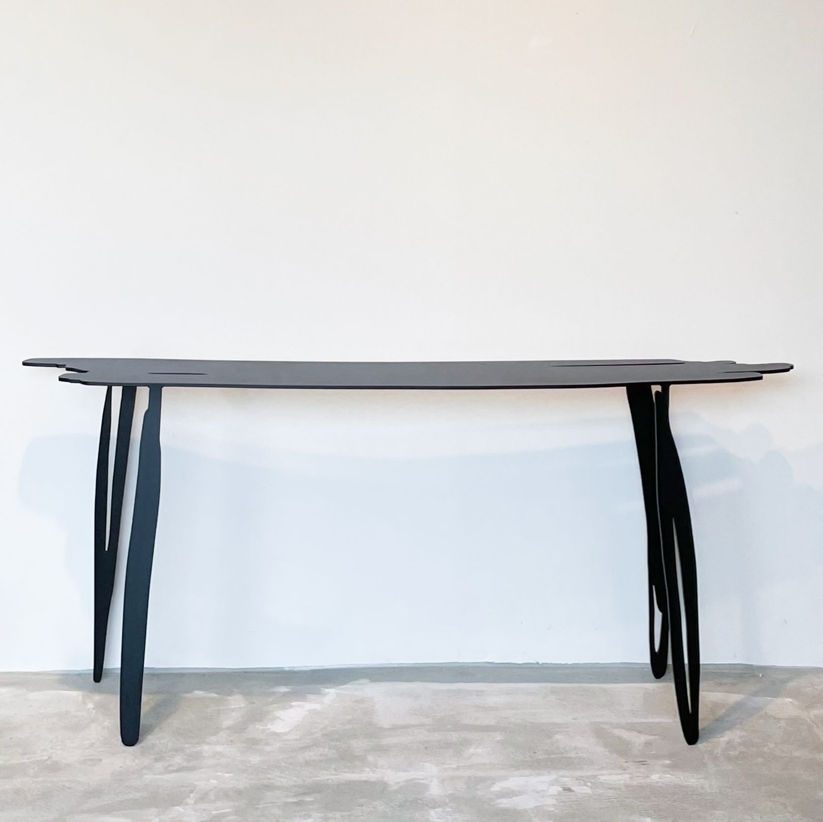 콘솔 > 더닷 드로잉 철제 콘솔 테이블 - Drawing Console Table | 오늘의집 쇼핑