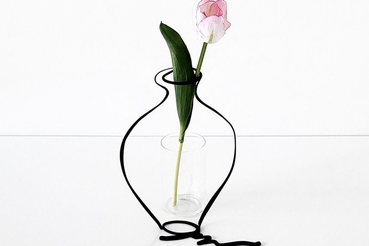 화병·화분 더닷 드로잉 철제 화병 꽃병 오브제 Drawing Pot 2 오늘의집 쇼핑