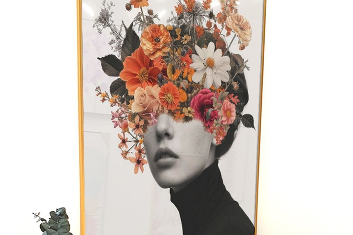 그림·사진 북유럽 스타일 우아한 여인 카페 원룸 그림 액자 꽃머리 여인 검은목티 A2 오늘의집 쇼핑